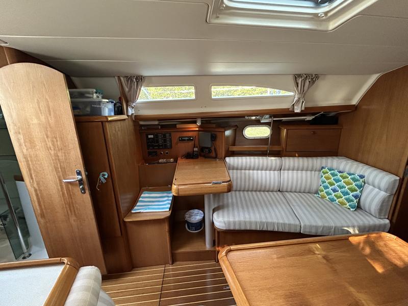 2002 Jeanneau Sun Odyssey 37 sailboat for sale in Florida