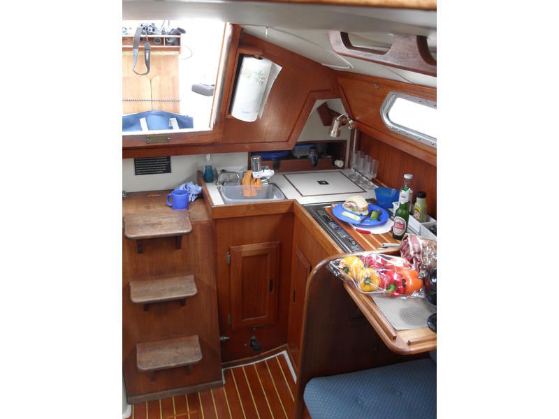 1989 Ericson 28 sailboat for sale in New York