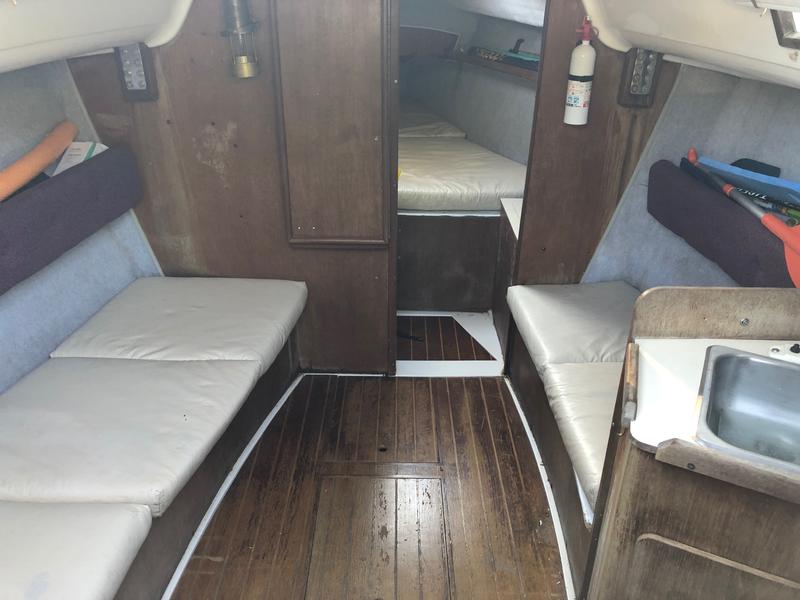 1987 Hunter 26.5 sailboat for sale in Maryland