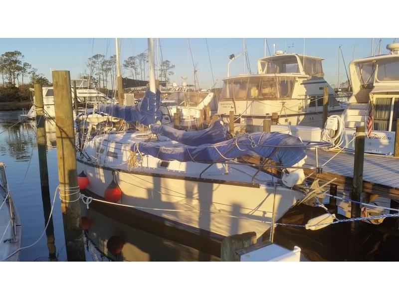 1984 Hunter Cherubini 37 sailboat for sale in Florida